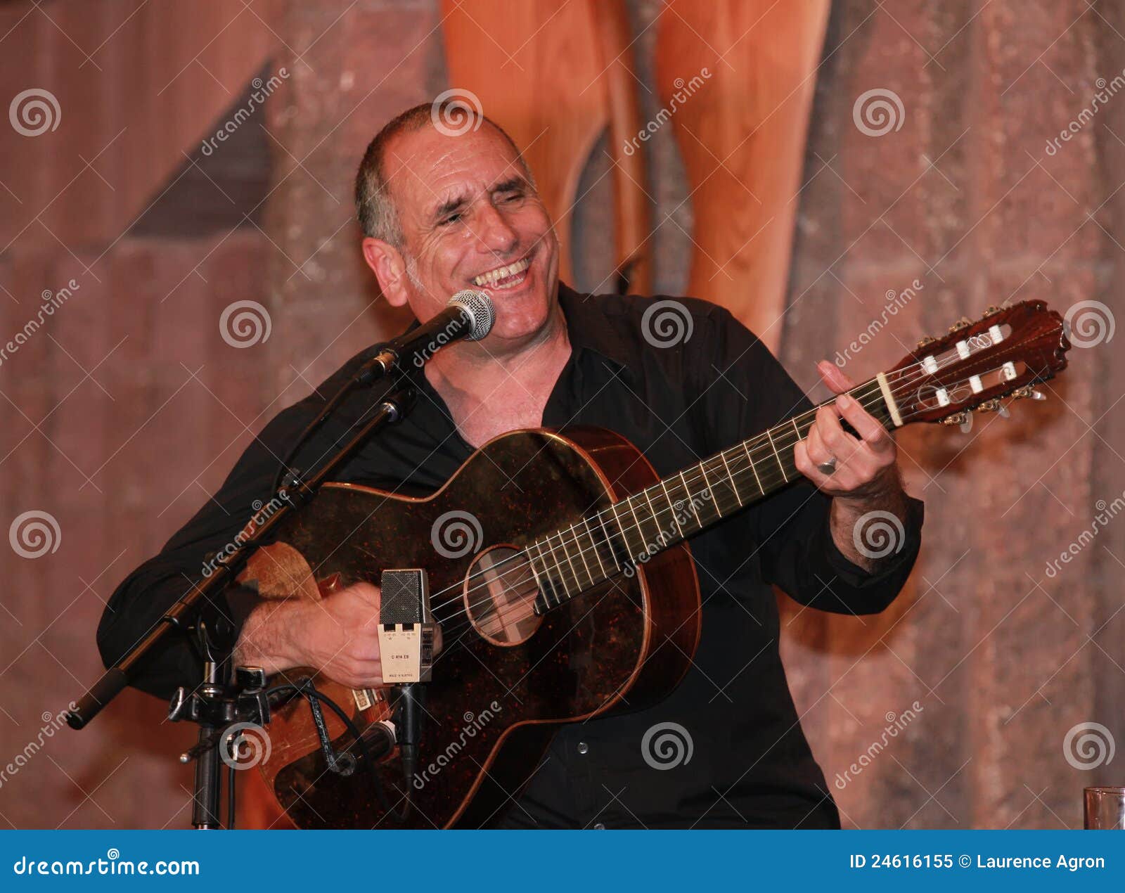 David Broza editorial image. Image of folk, david, livingston - 24616155