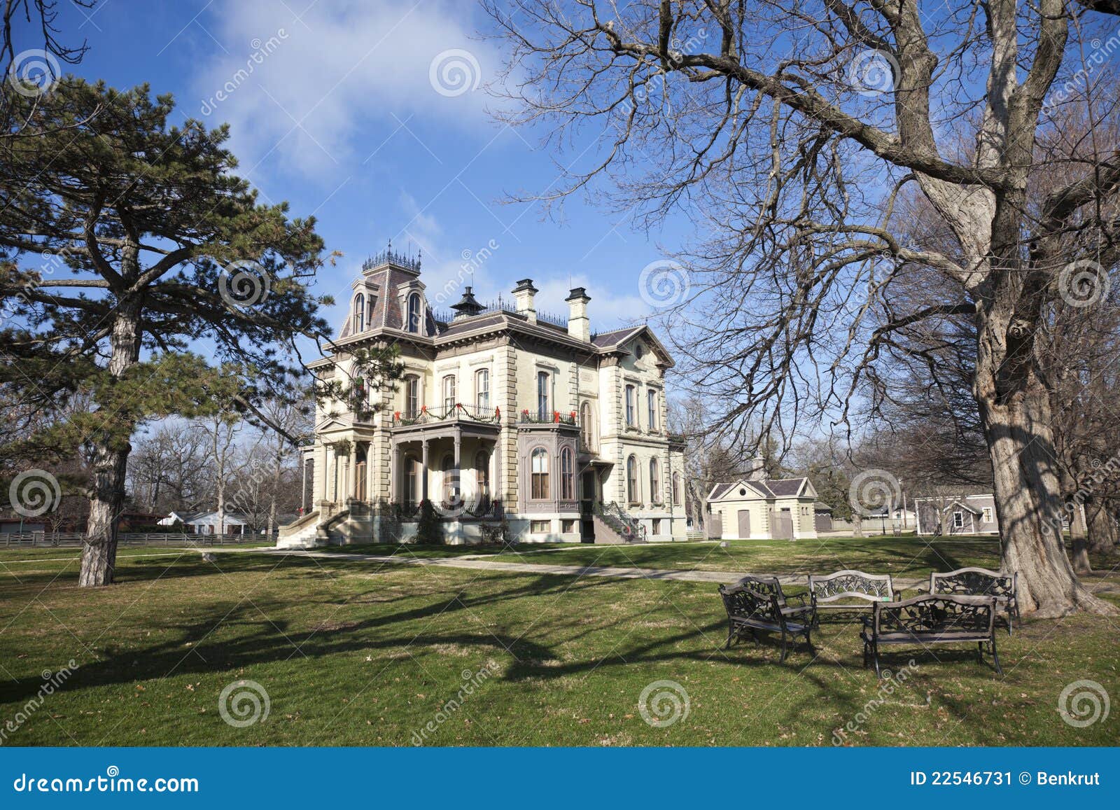 David Davis Mansion stock image. Image of bench, tree - 22546731