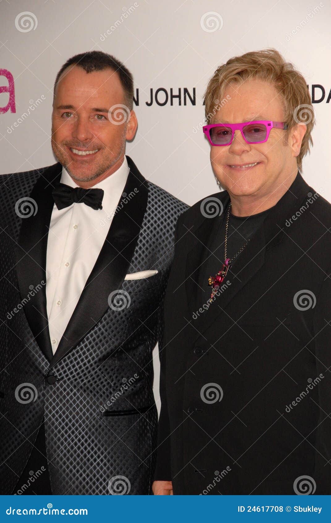 Elton John E David Furnish Elton John And David Furnish With Their Two