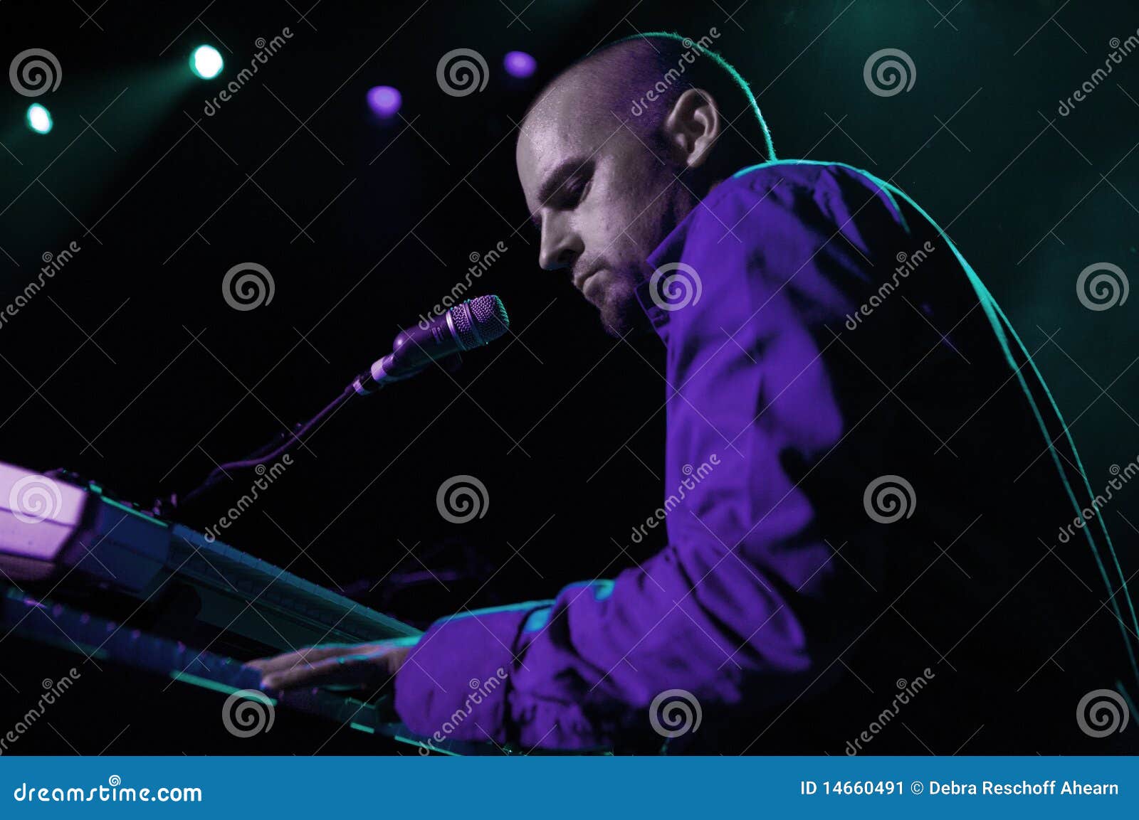 David Geraghty of Bell X1 editorial photo. Image of hero - 14660491