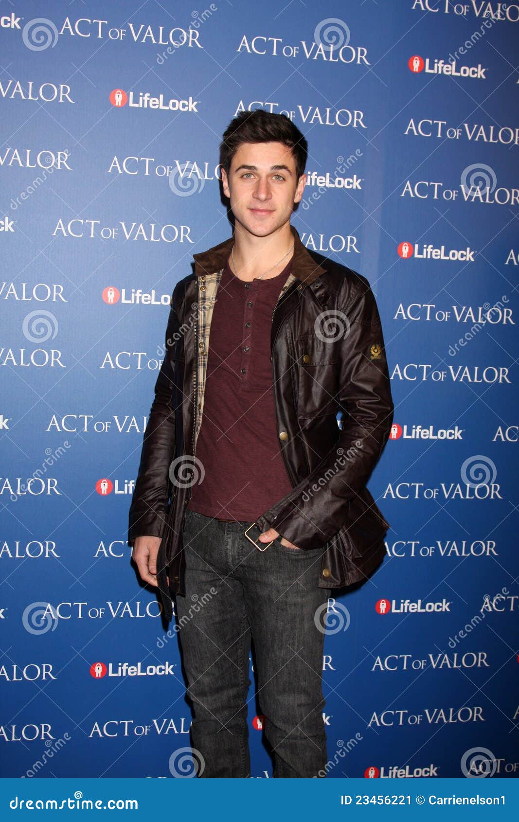 David Henrie photo éditorial. Image du première, théâtres - 23456221