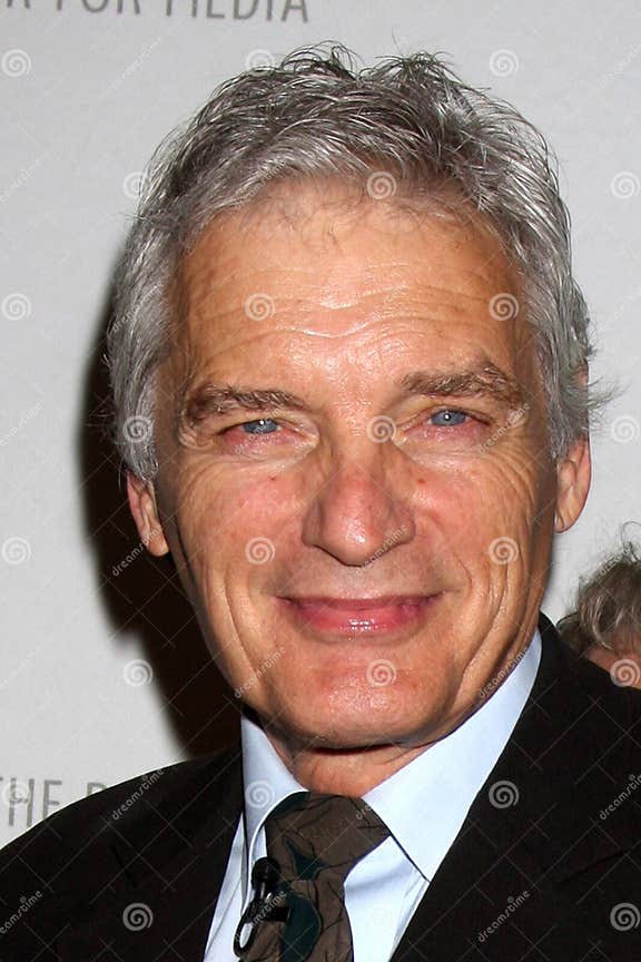 David Selby editorial stock image. Image of crest, falcon - 26911189