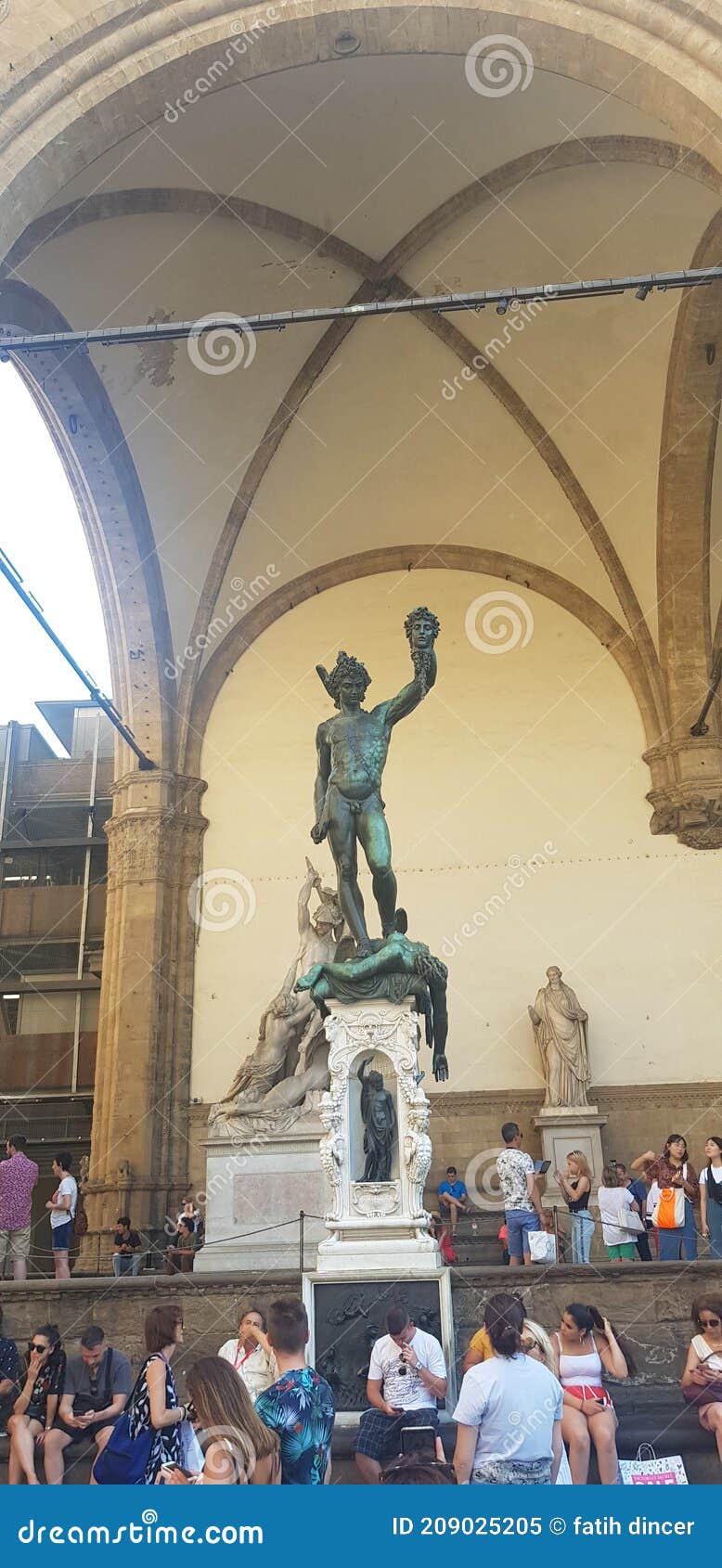 David statue, art in italy editorial image. Image of statue - 209025205