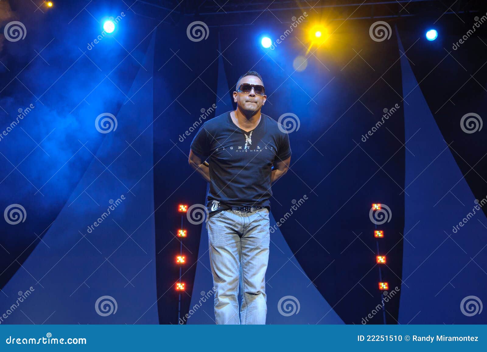 David Torres editorial image. Image of nice, star, performance - 22251510