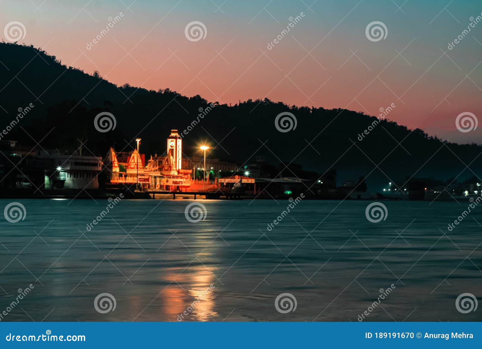 Dawn at the Banks of Holy River Ganga in Rishikesh, Uttarakhand ...