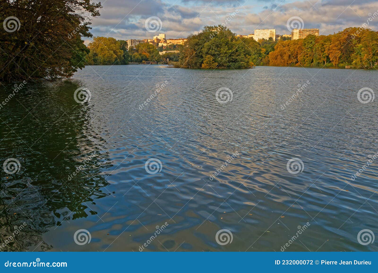 Dawn on the Fall Colors Around the Lake Stock Photo - Image of pond ...