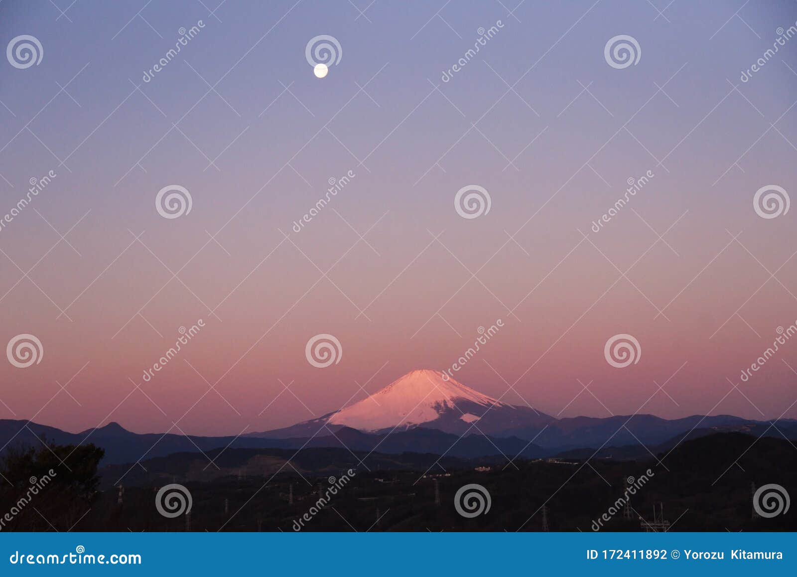 Dawn moon and Mt. Fuji stock photo. Image of kanagawa - 172411892