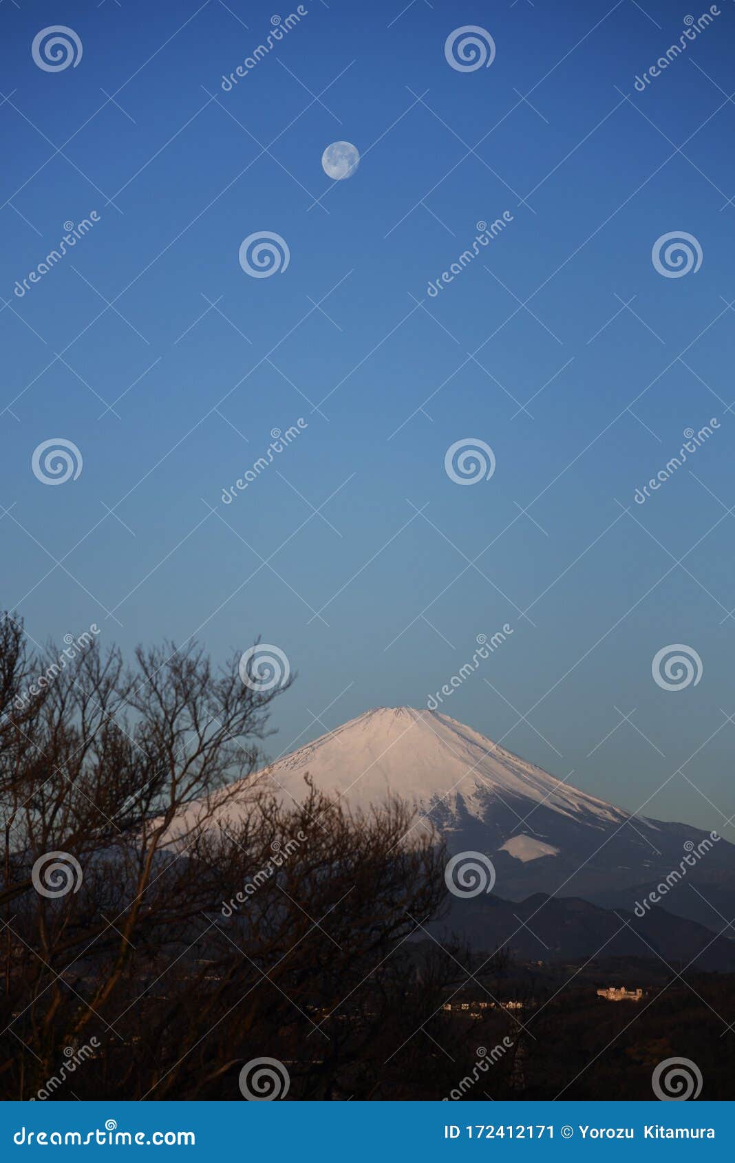 Dawn moon and Mt. Fuji stock image. Image of sunrise - 172412171