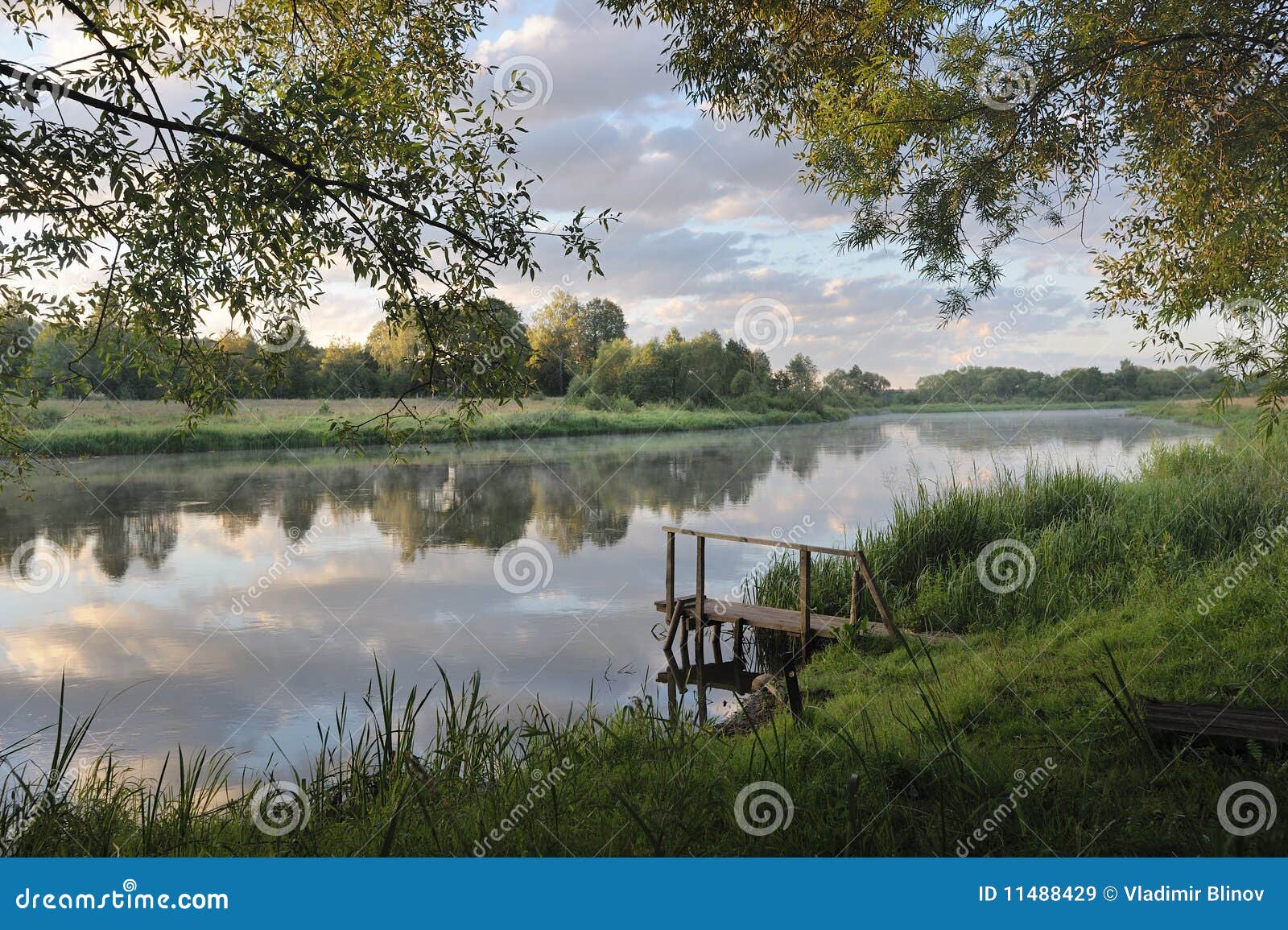 Dawn on the river stock image. Image of cloud, grass - 11488429