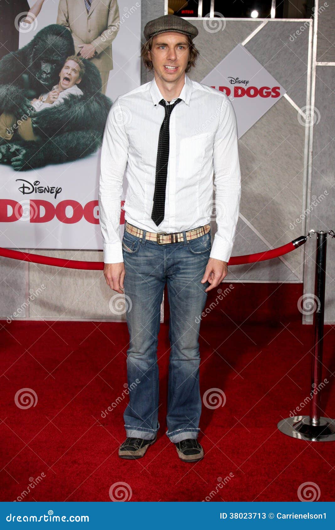 Dax Shepard editorial stock photo. Image of dogs, arriving - 38023713