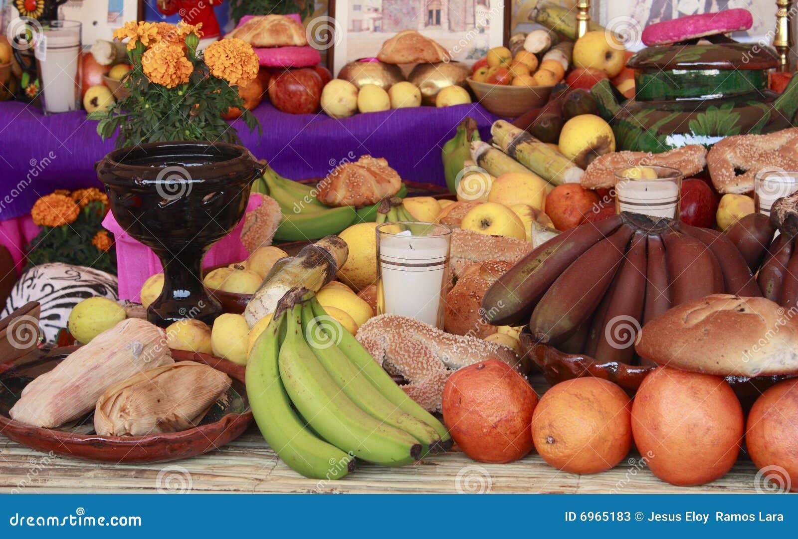 Day of the dead offering I stock image. Image of mexican - 6965183