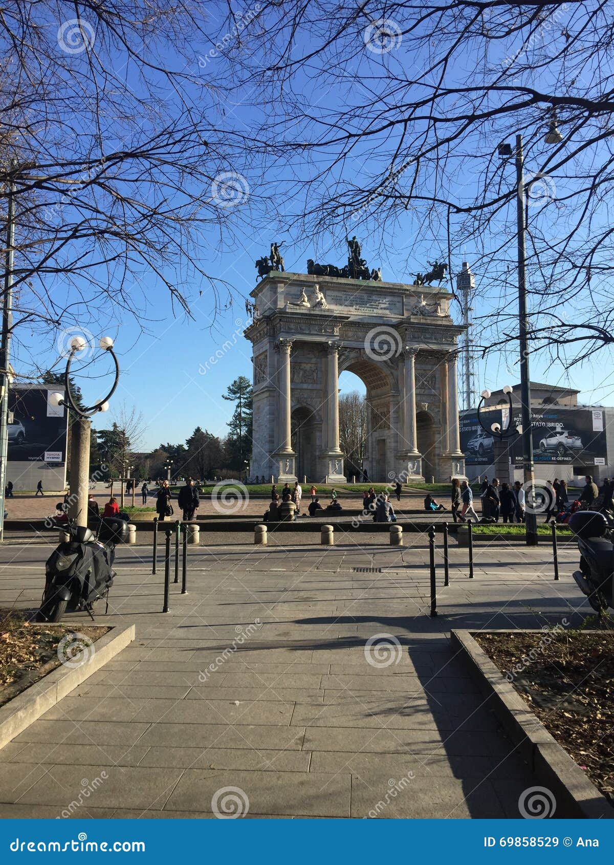 Day in Milan editorial stock image. Image of city, italy - 69858529