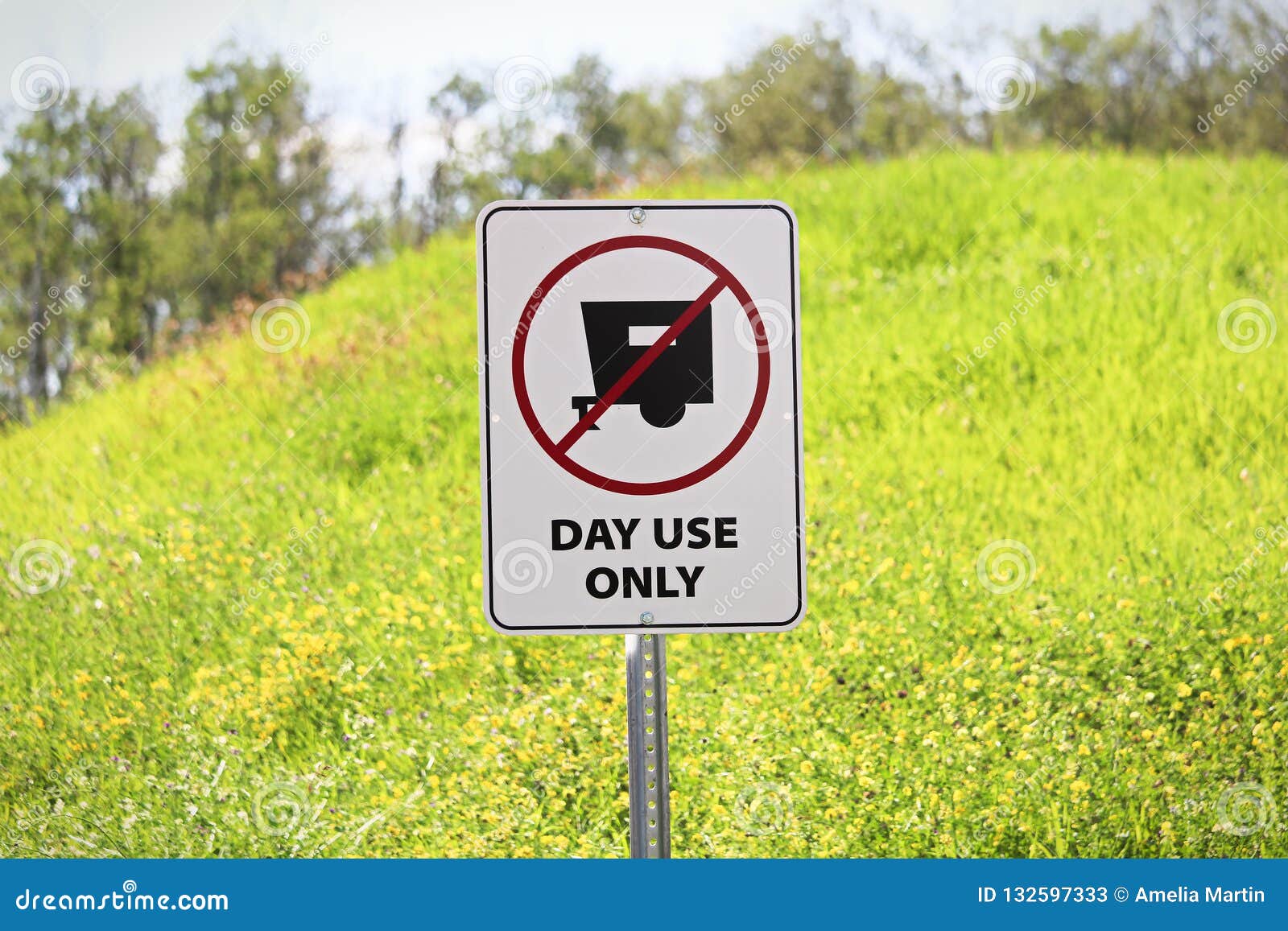 A Day Use only, No Camping Sign Stock Image - Image of journey, stake ...