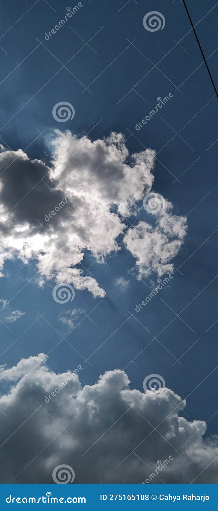 The Daytime Sky is Side by Side with Clouds Menakjubkan Stock Photo ...