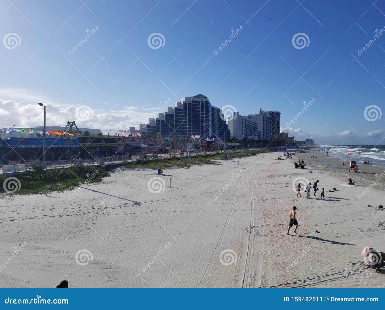 Daytona Beach Pier Boardwalk Editorial Photo - Image of boardwalk, sand ...