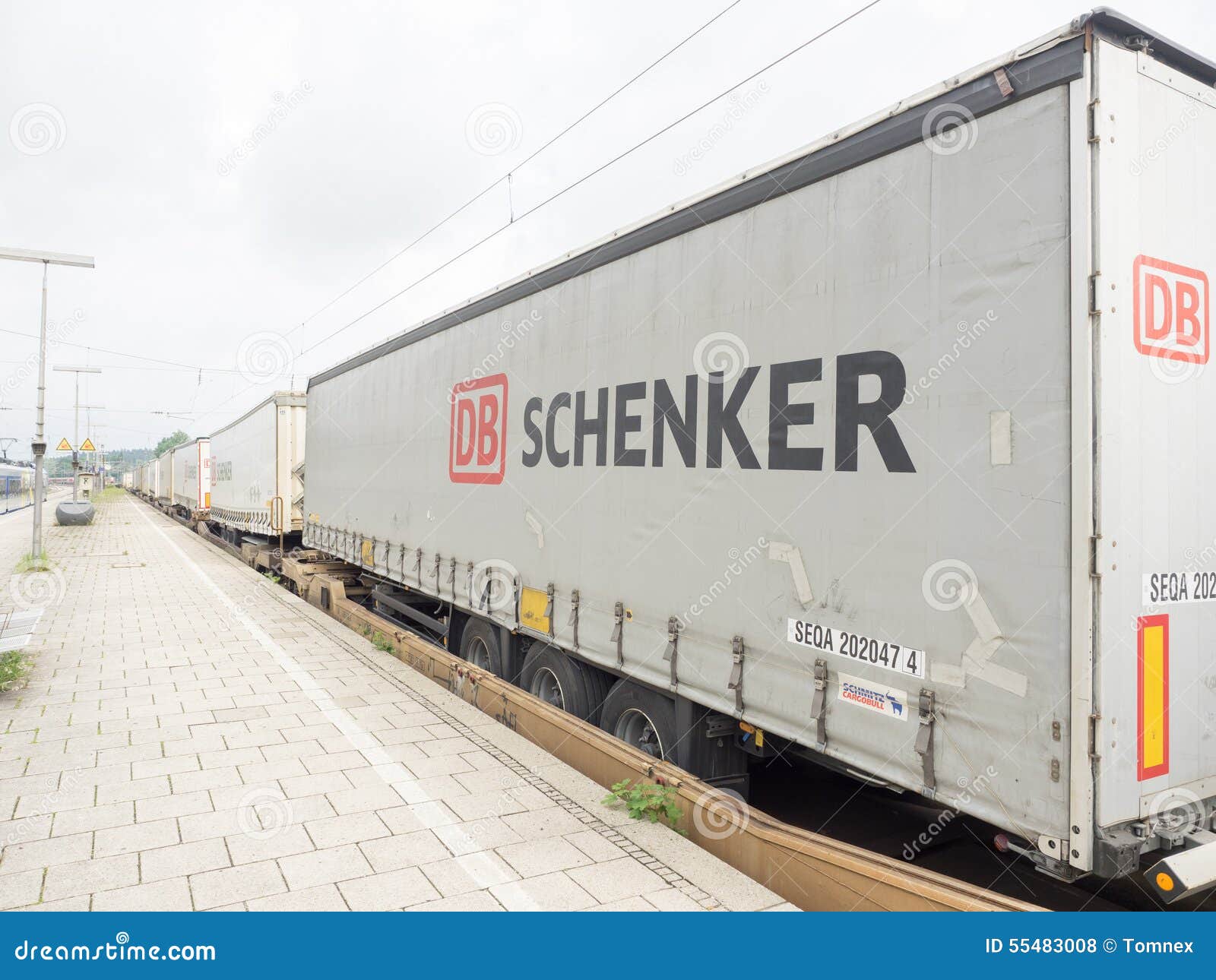 DB Schenker Cargo Class 67 Locomotive In Queen Elizabeth II Platinum ...