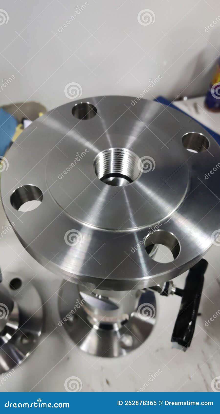 DBB ball valve stock image. Image of engine, tire, spoke - 262878365