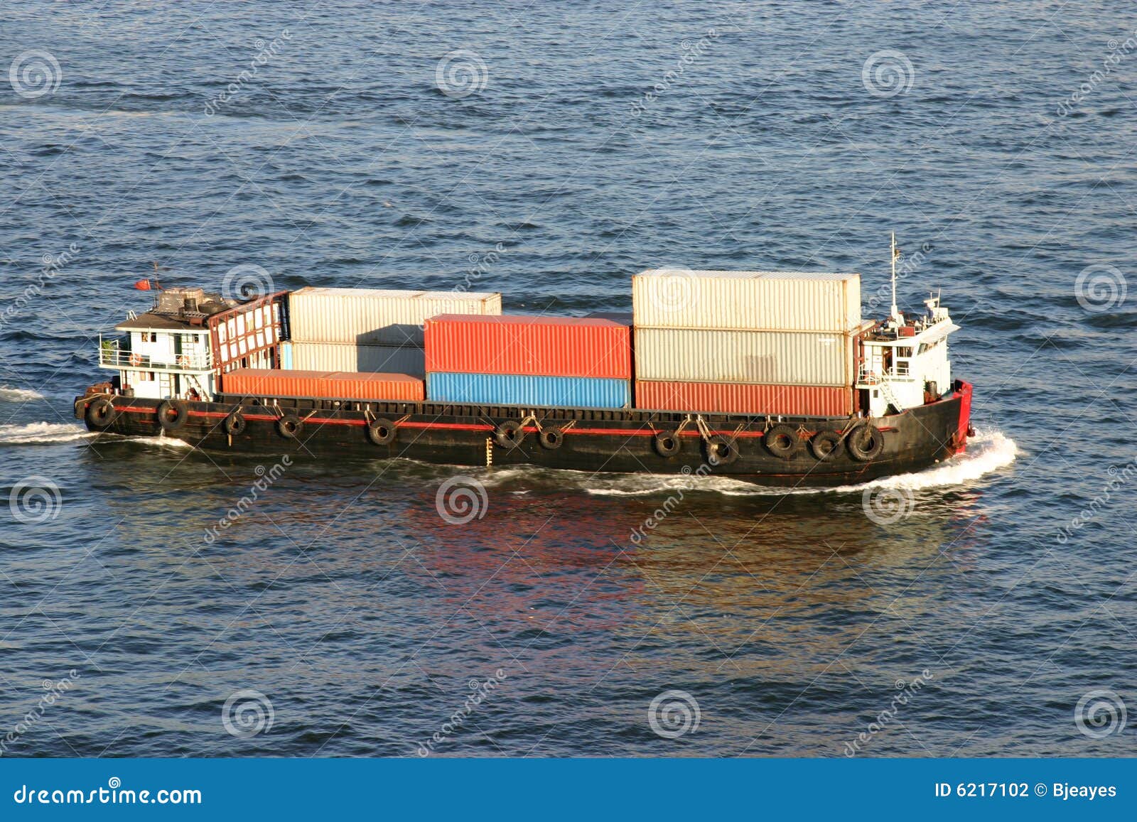 De aak van de container stock foto. Image of houder, klein - 6217102