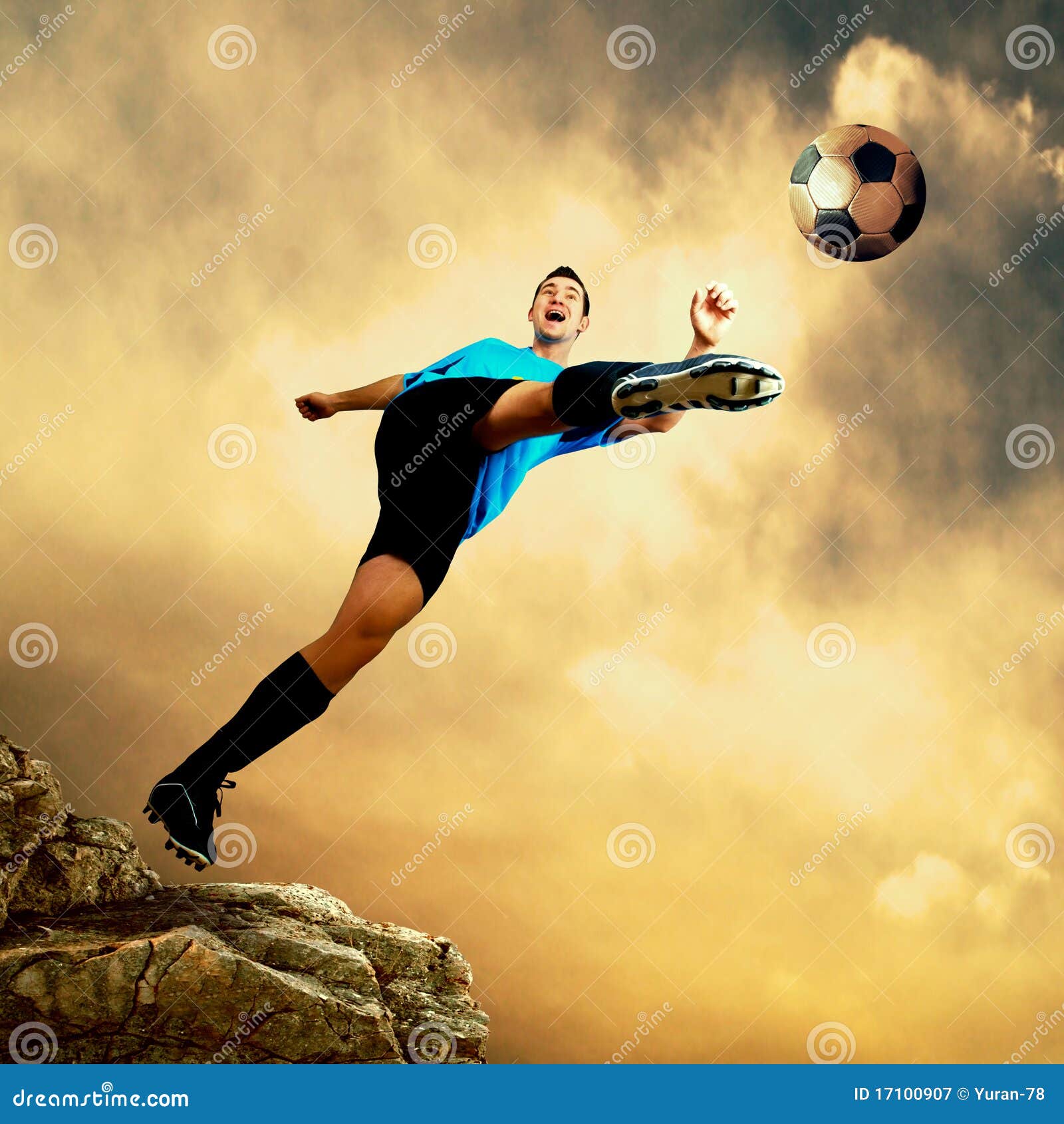 De aanval van de voetbal stock afbeelding. Image of voetballer - 17100907