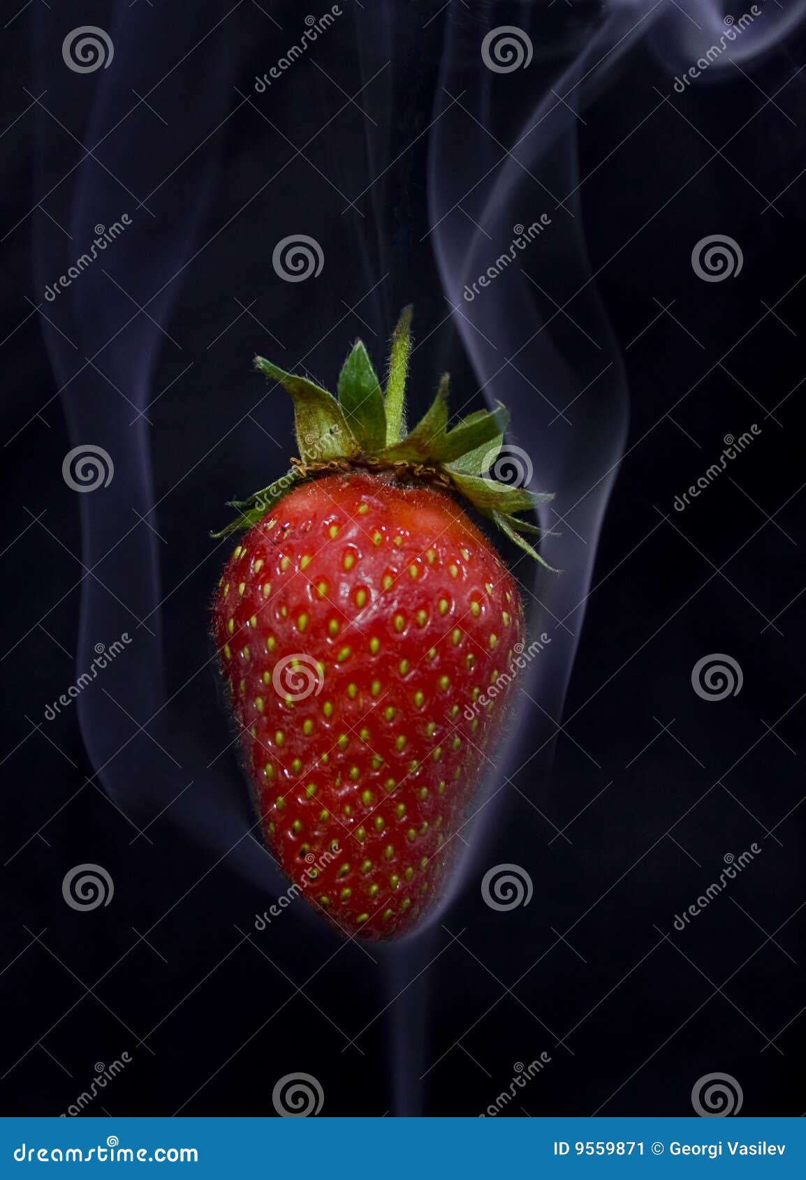 De aardbei van de rook stock afbeelding. Image of rook - 9559871