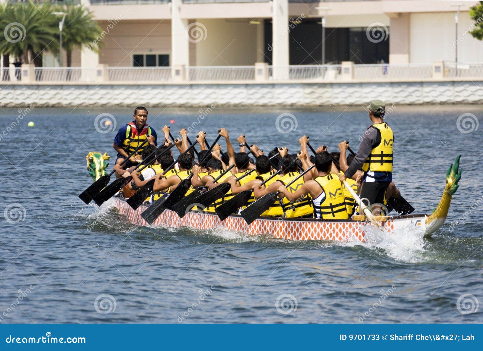 De Actie Van Het Ras Van De Boot Van De Draak Redactionele Stock Foto ...