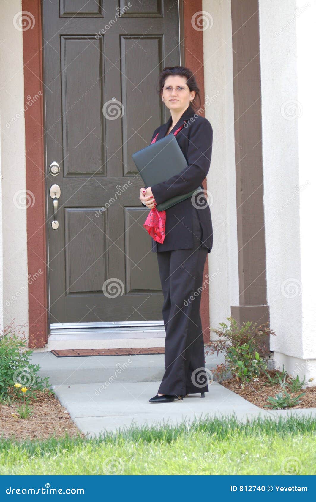 De Agent Van Onroerende Goederen Voor Huis Stock Foto - Image of ...