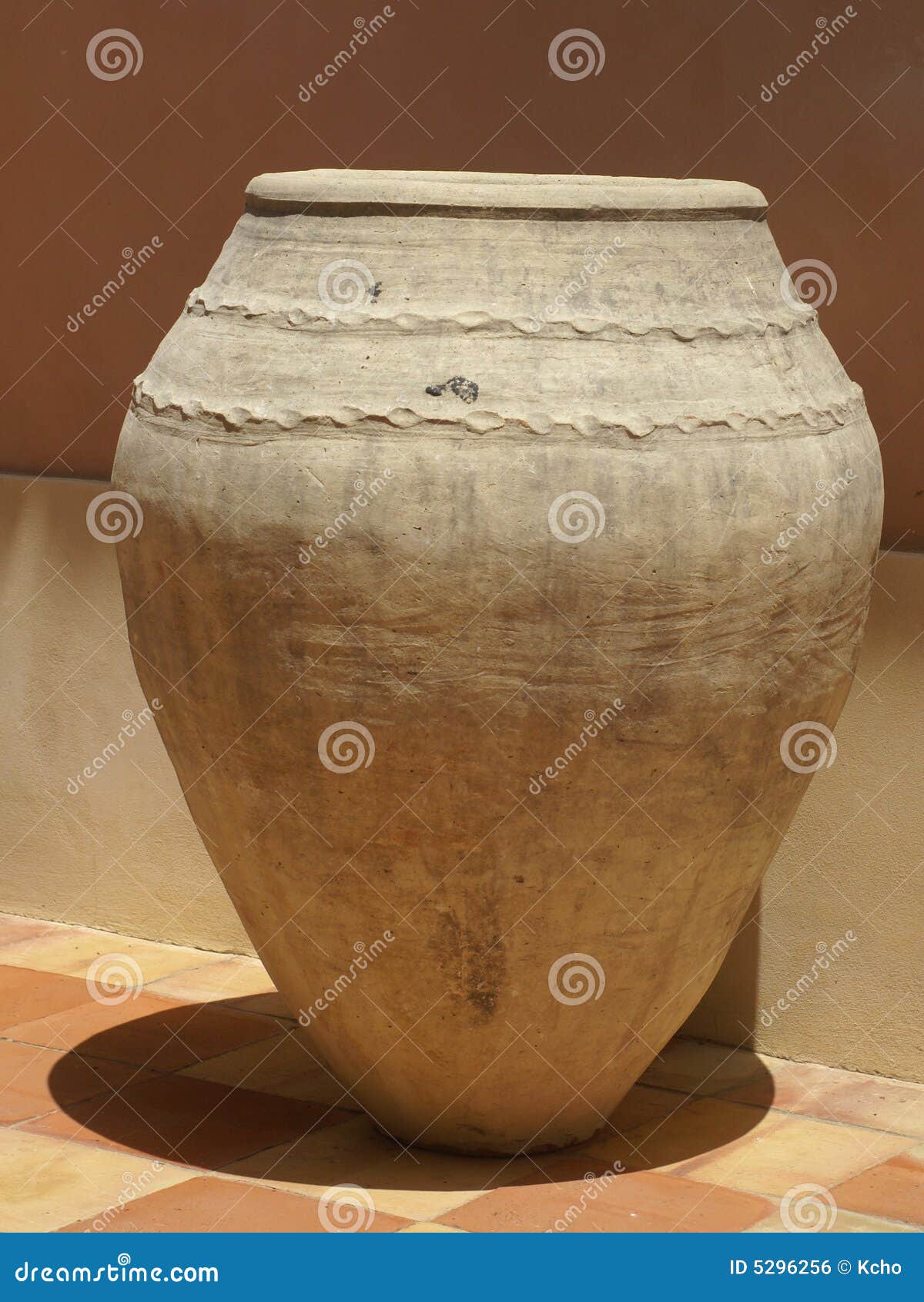 De Amfora Van Het Terracotta Stock Foto - Image of stijl, decoratief ...