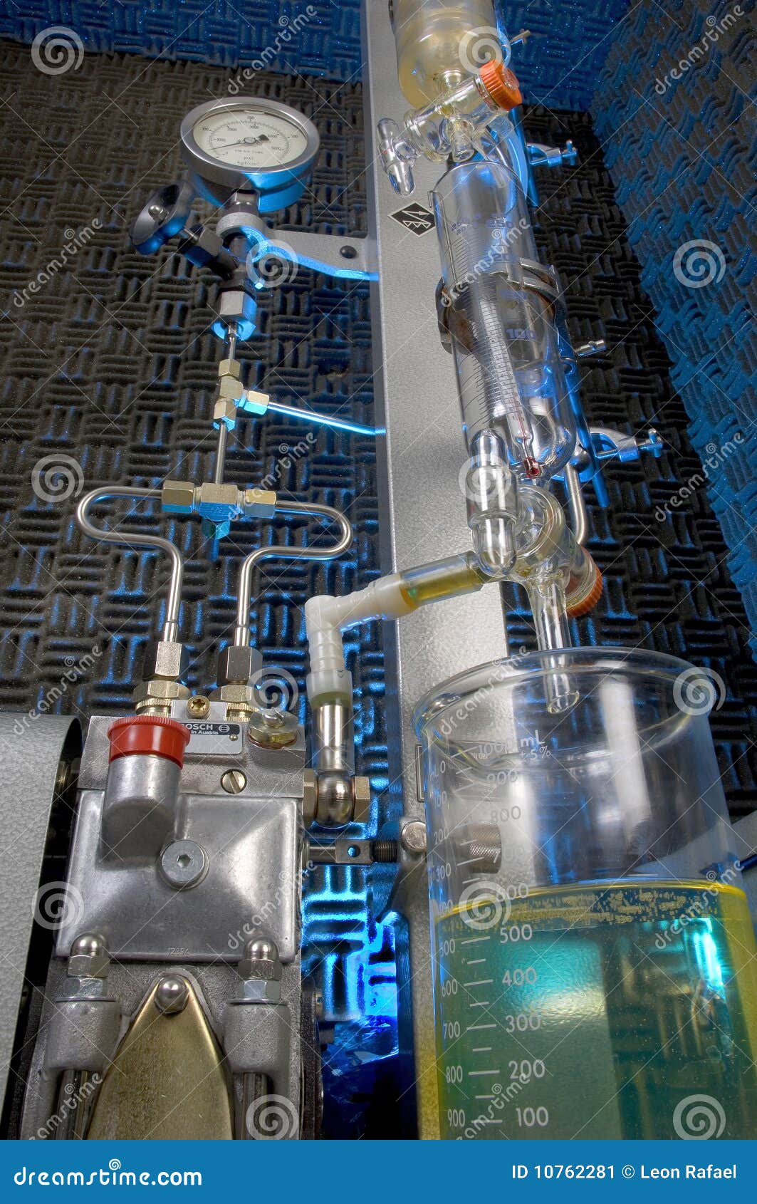 De Apparatuur Van De Analyse Van Het Laboratorium Stock Afbeelding ...