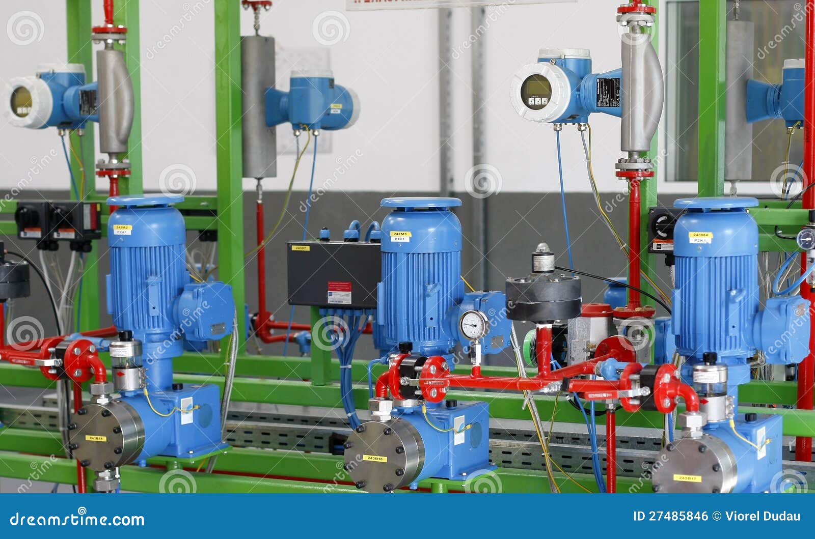 De Apparatuur Van De Fabriek Stock Foto - Image of pijpleiding ...