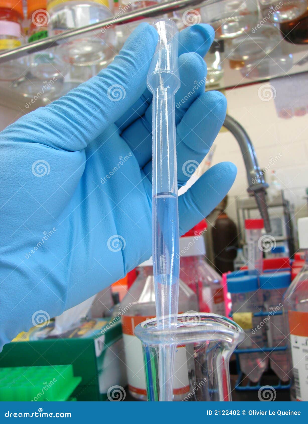 De Apparatuur Van Het Glas in Het Laboratorium Van De Wetenschap Stock ...