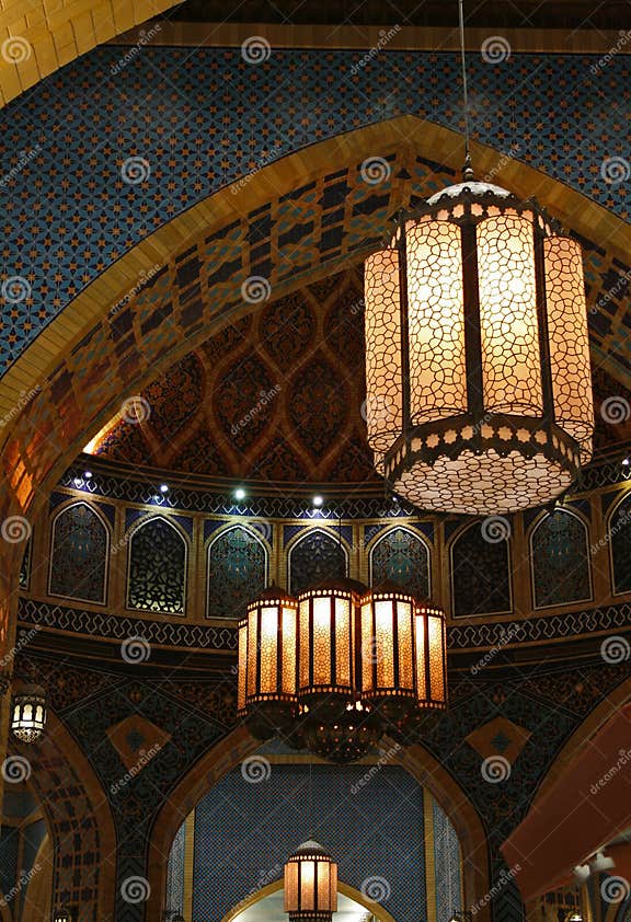 De Arabische Lamp Van Het Plafond Stock Afbeelding - Image of doubai ...