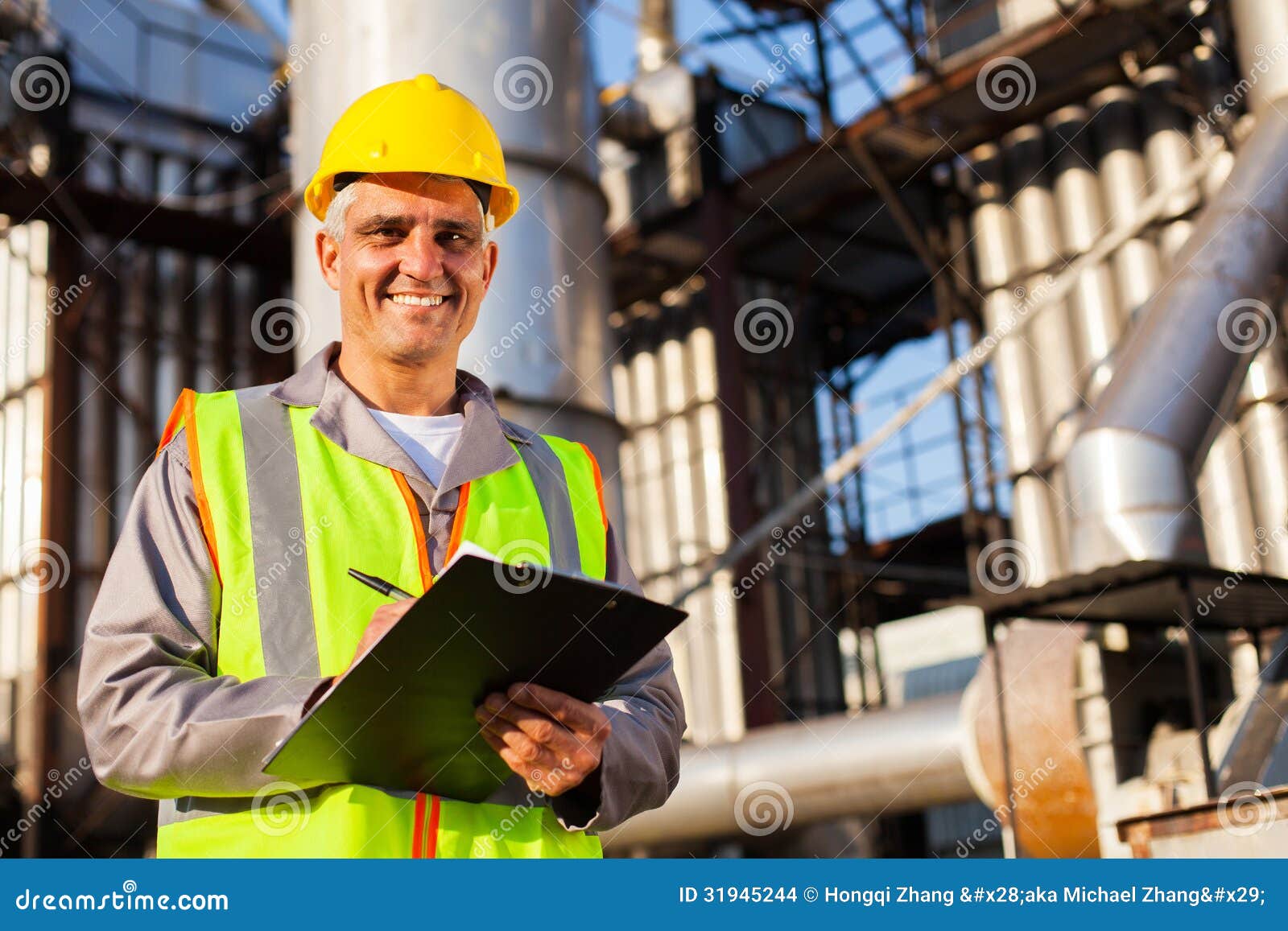 De Arbeider Van De Olieindustrie Stock Foto - Image of inspecteur ...
