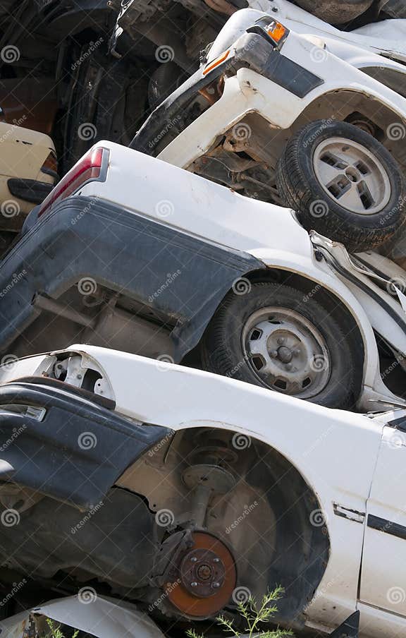 De Auto's Van Het Schroot Voor Recycling Stock Foto - Image of afval ...