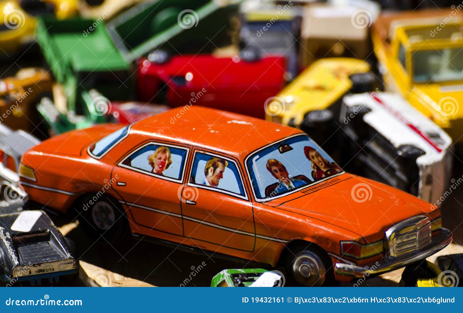 De Auto Van Het Stuk Speelgoed Stock Afbeelding - Image of nostalgie ...