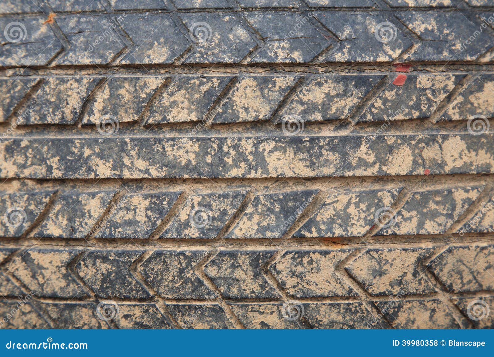 De Autoband Van De Grungebarst Met Laterite Vuil Stock Foto - Image of ...