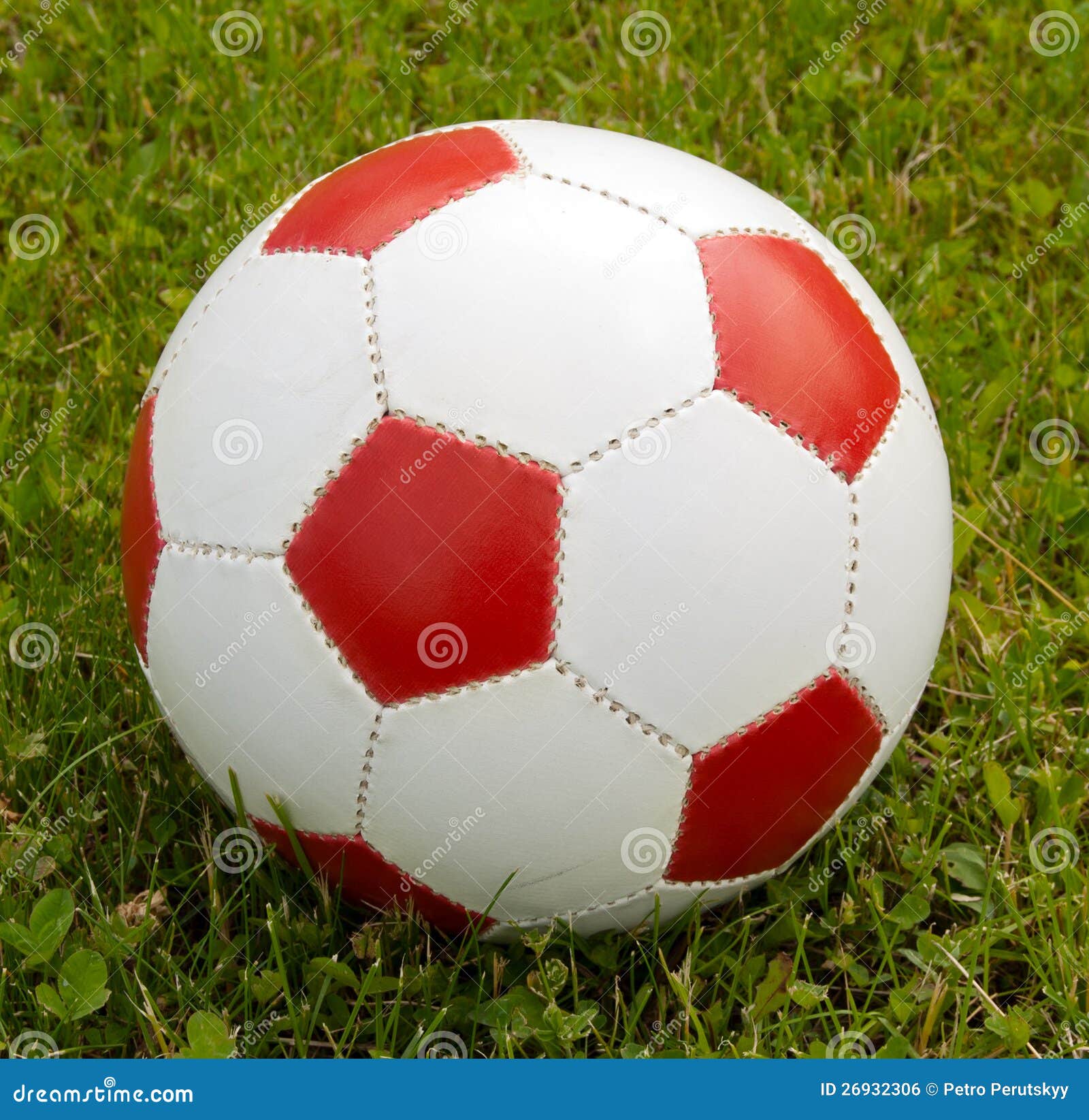 De bal van het voetbal stock foto. Image of leer, toernooien - 26932306