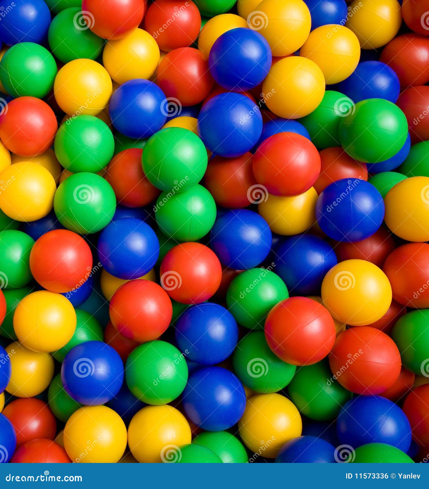 De ballen van de kleur stock foto. Image of zwevend, gelukkig - 11573336