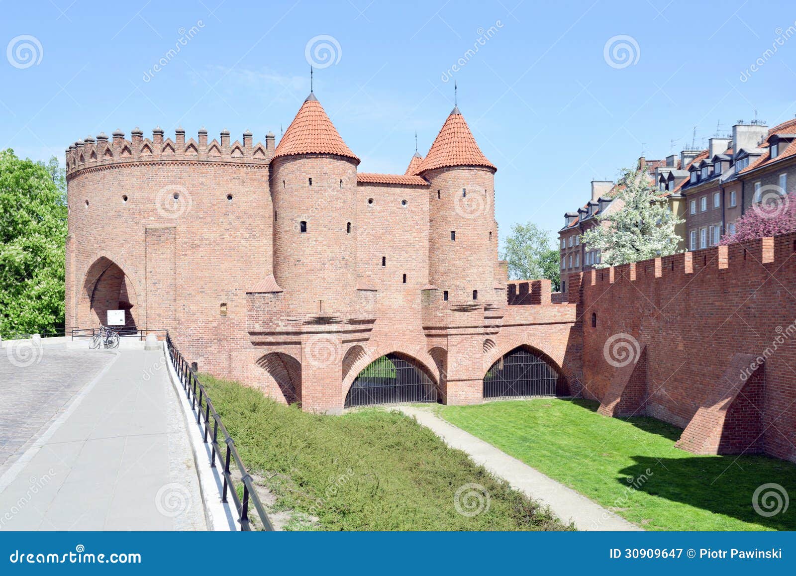 De barbacane stock afbeelding. Image of kleurrijk, oriëntatiepunt ...