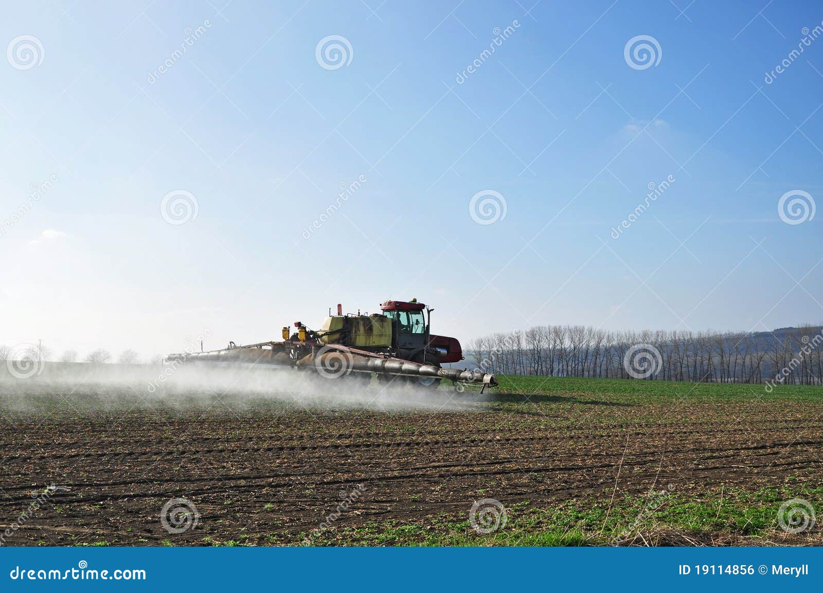 De Bemesting Van De Landbouw Stock Foto - Image of milieu, pesticiden ...