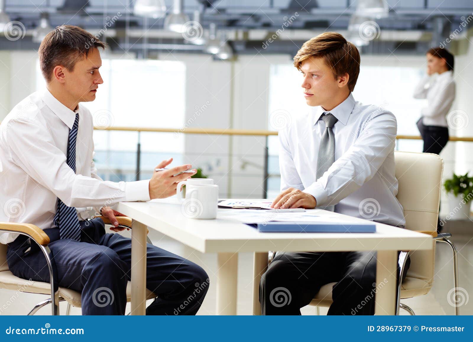 De Bespreking Van Man Tot Man Stock Afbeelding - Image of vennoot ...