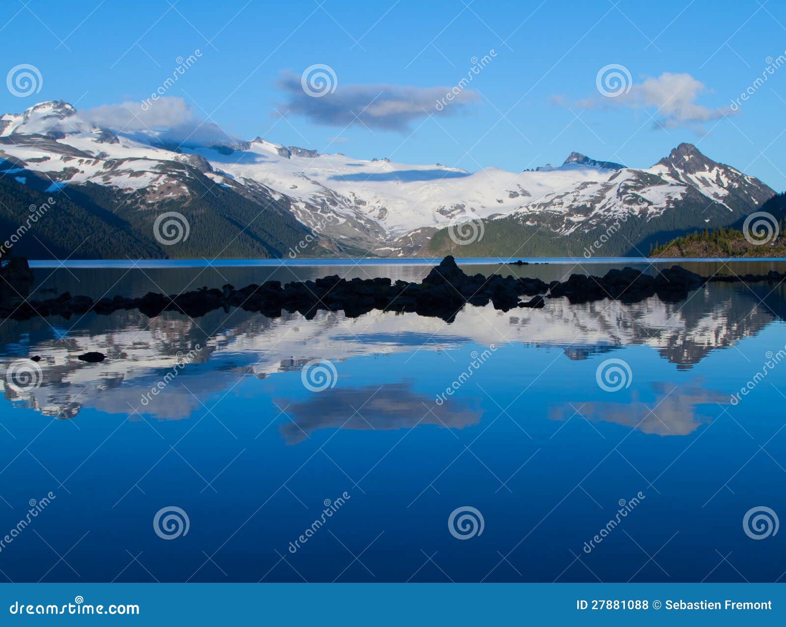 De bezinning van de zomer stock foto. Image of mooi, grandioos - 27881088