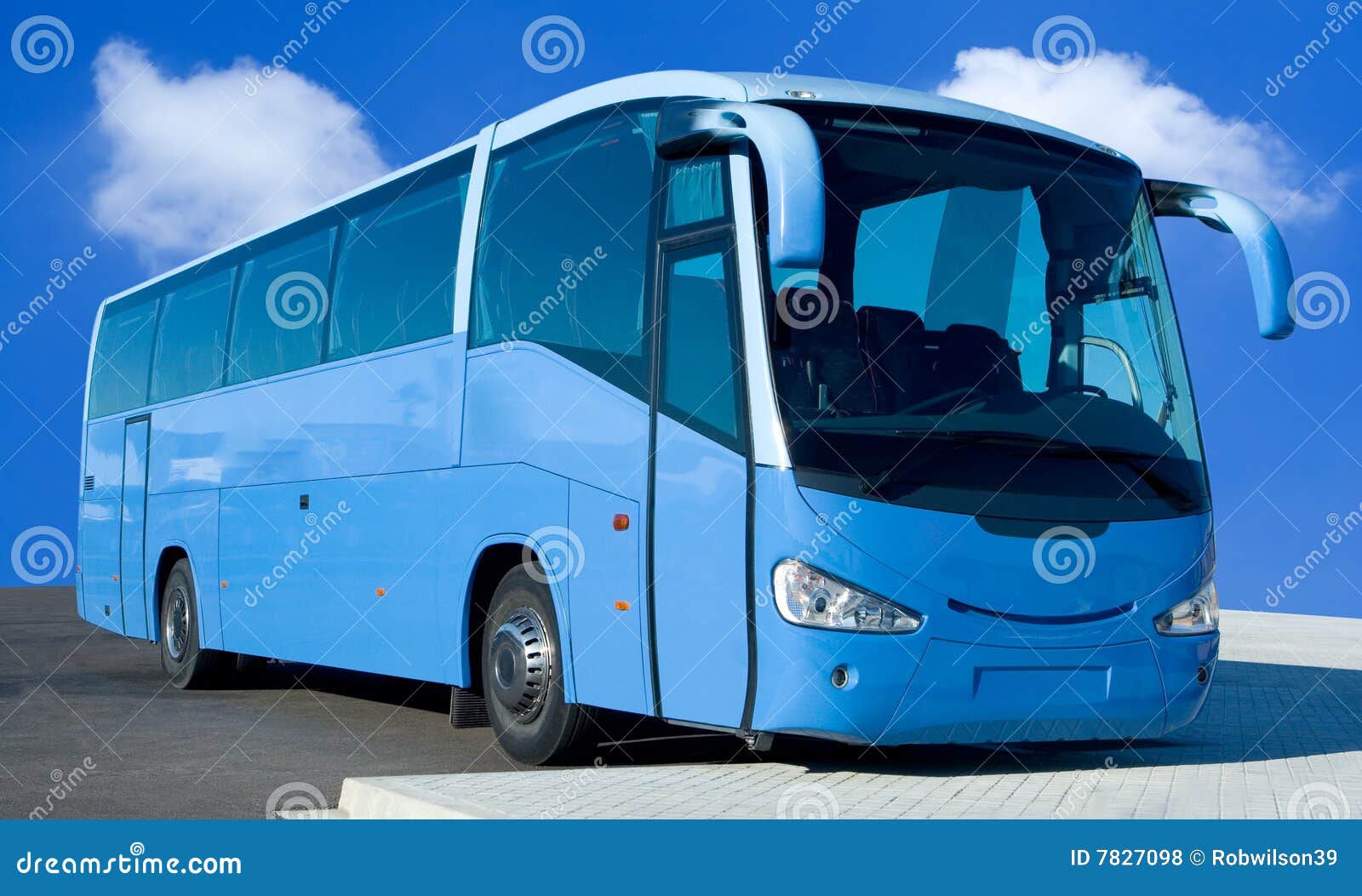 De blauwe Bus van de Reis stock foto. Image of openbaar - 7827098