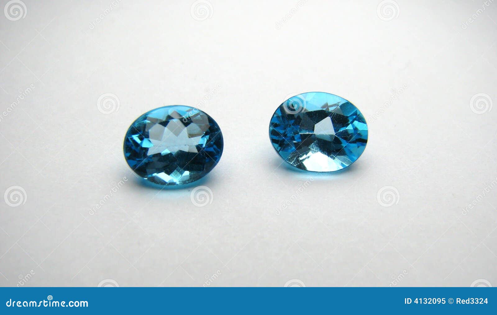 De Blauwe Halfedelstenen Van De Topaas Stock Afbeelding - Image of ...