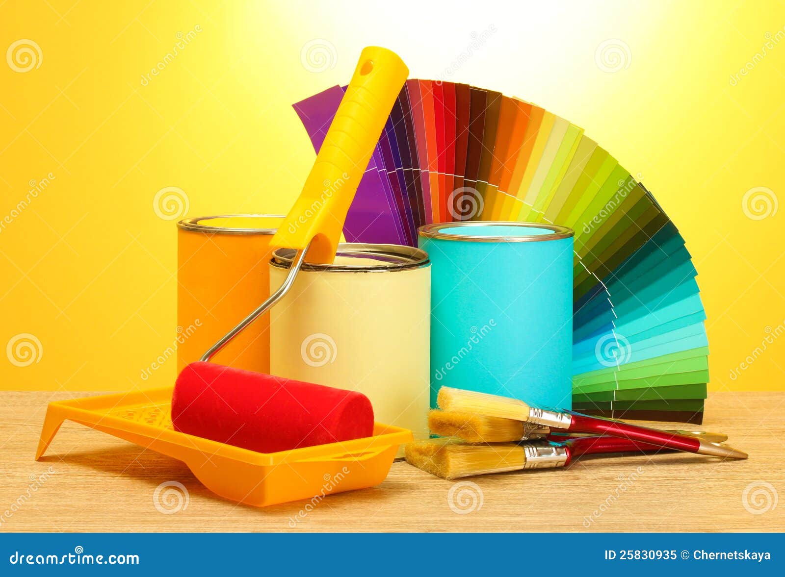 De Blikken Van Het Tin Met Verf, Rolle Stock Afbeelding - Image of ...