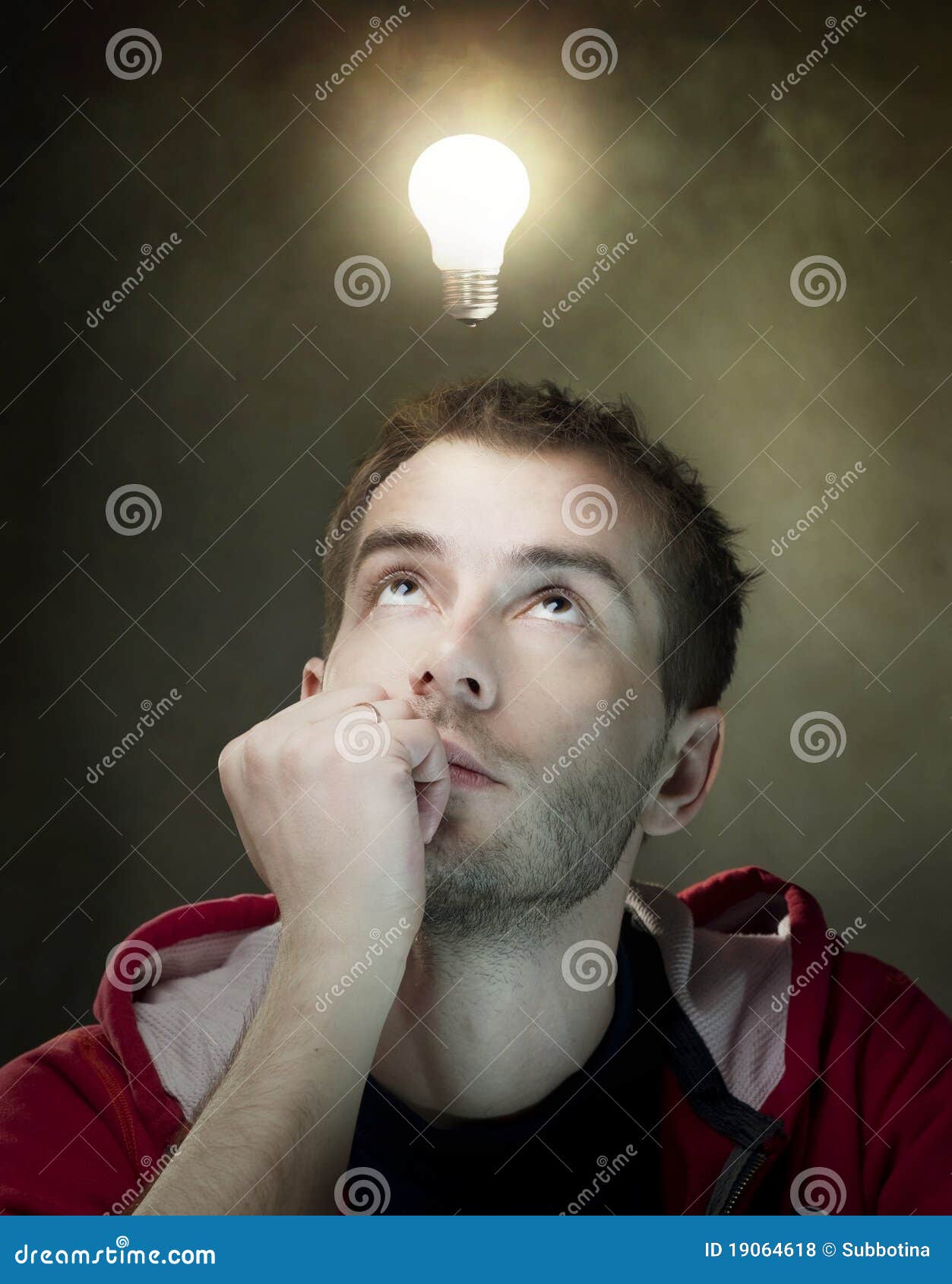 De Bol Van Het Idee Boven Man Hoofd Stock Foto - Image of baan ...