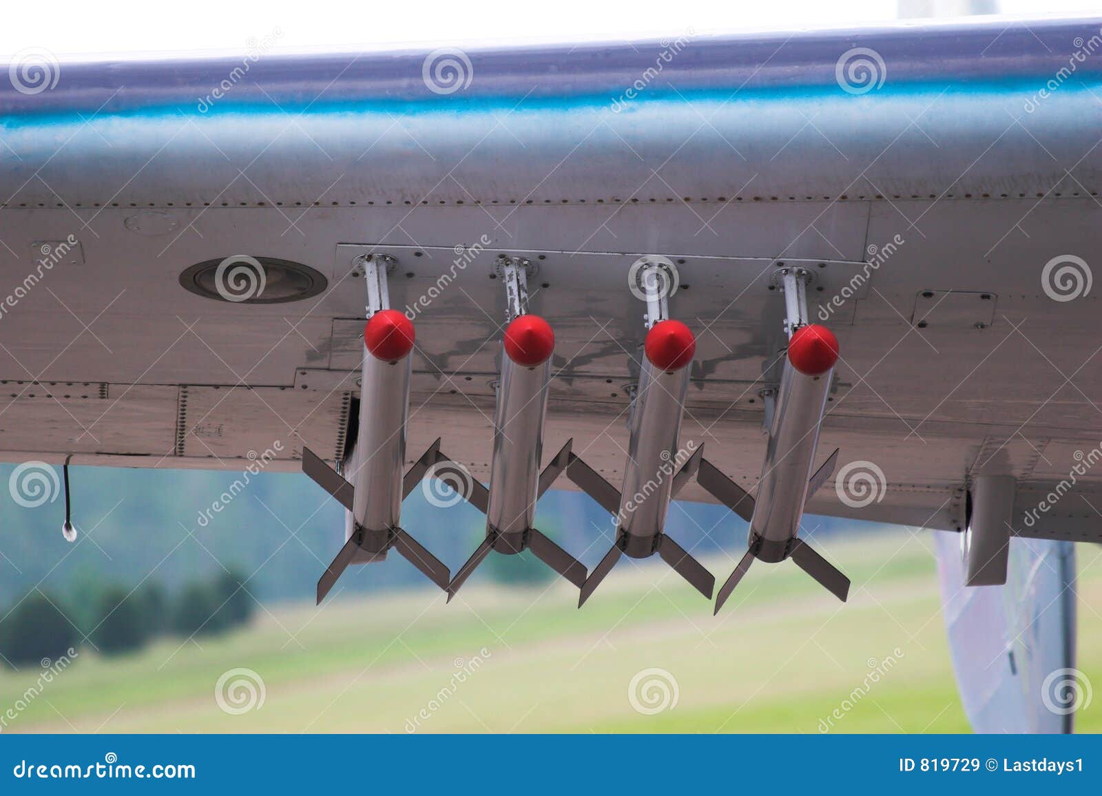 De Bommen Van De Bommenwerper Stock Afbeelding - Image of reis, steun ...
