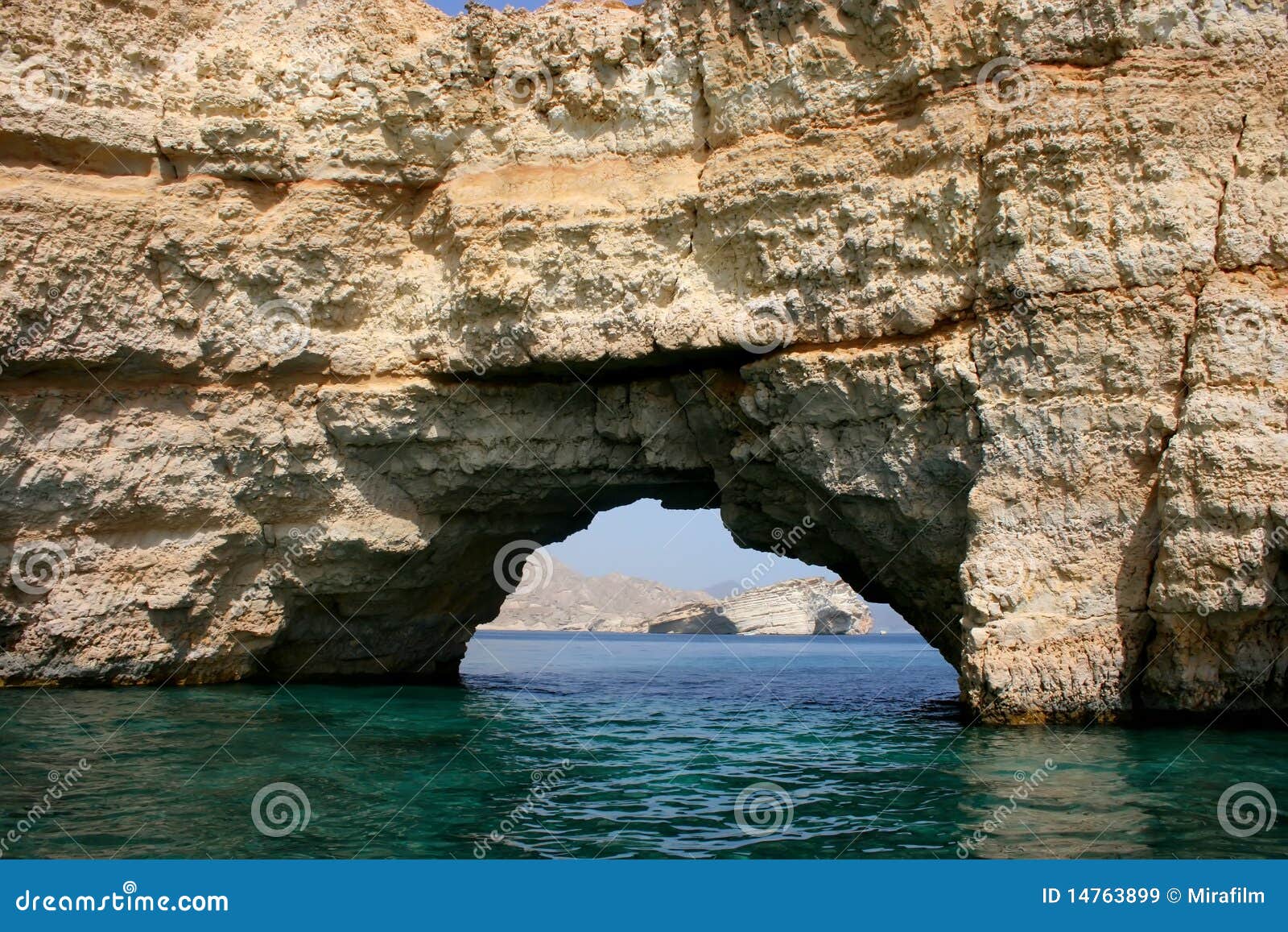 De boog van de berg stock afbeelding. Image of toerisme - 14763899