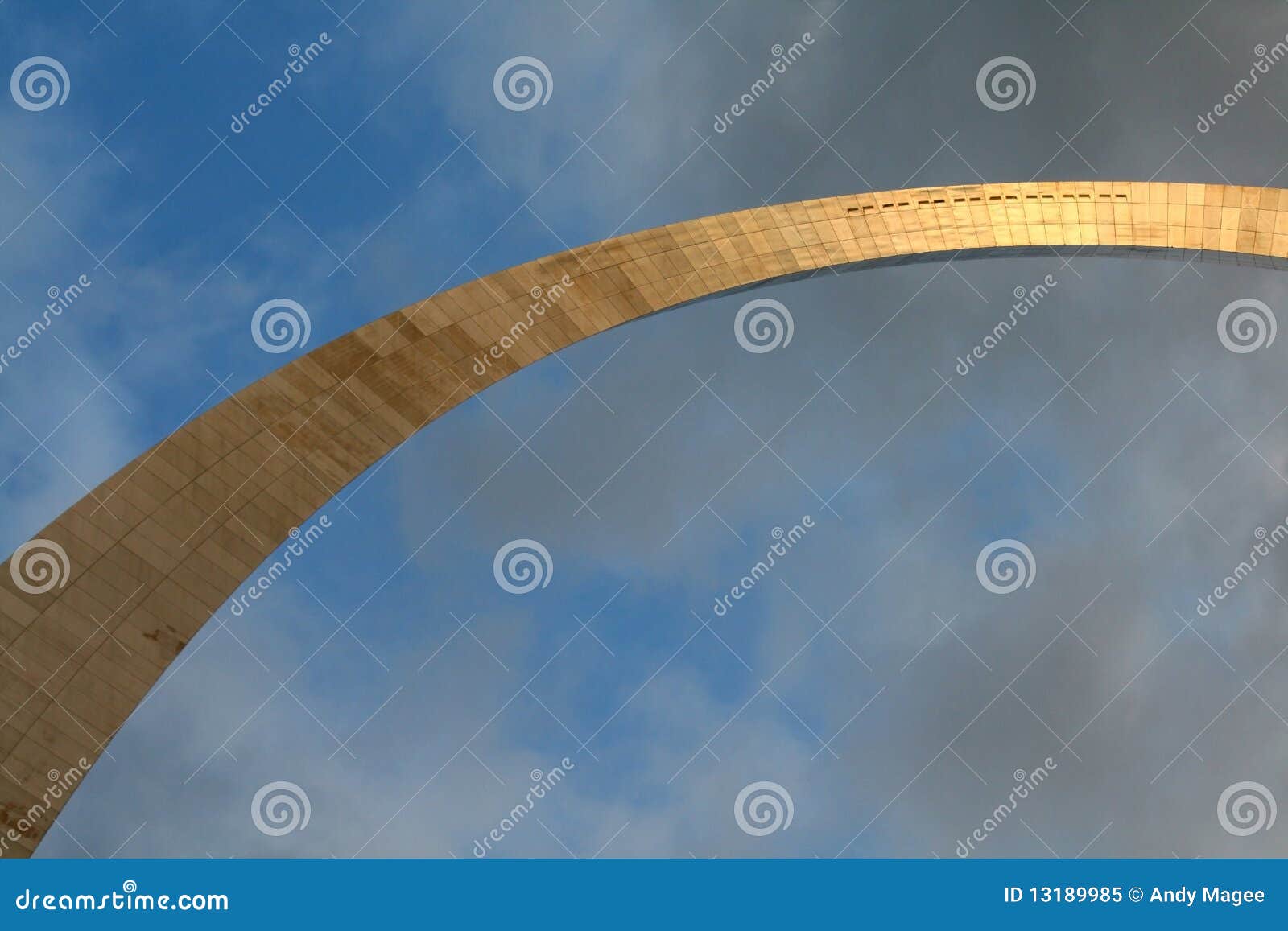 De Boog Van De Gateway in St.Louis Stock Afbeelding - Image of blauw ...