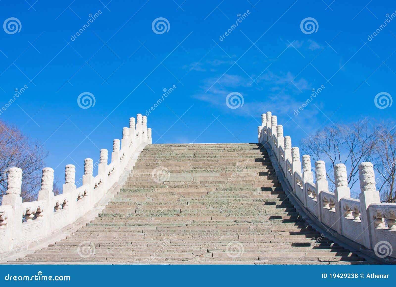De boogbrug van de steen stock foto. Image of sier, rots - 19429238