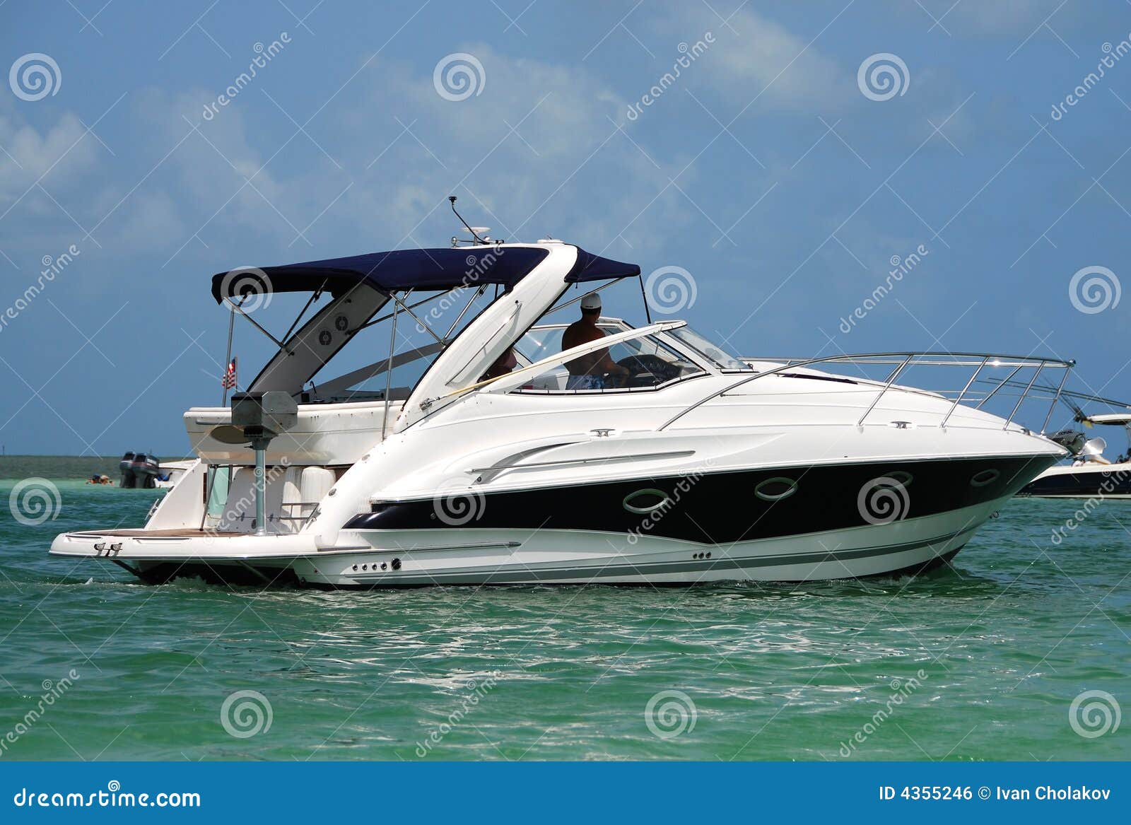 De boot van de luxe stock foto. Image of vakantie, boot - 4355246